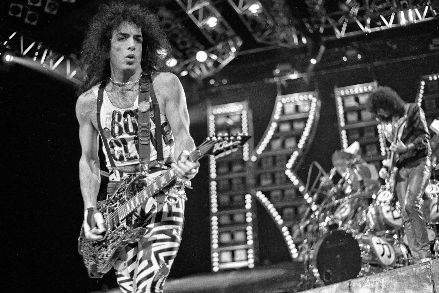 Kiss struggles on stage in 1988, can't rekindle the magic of Alive ...