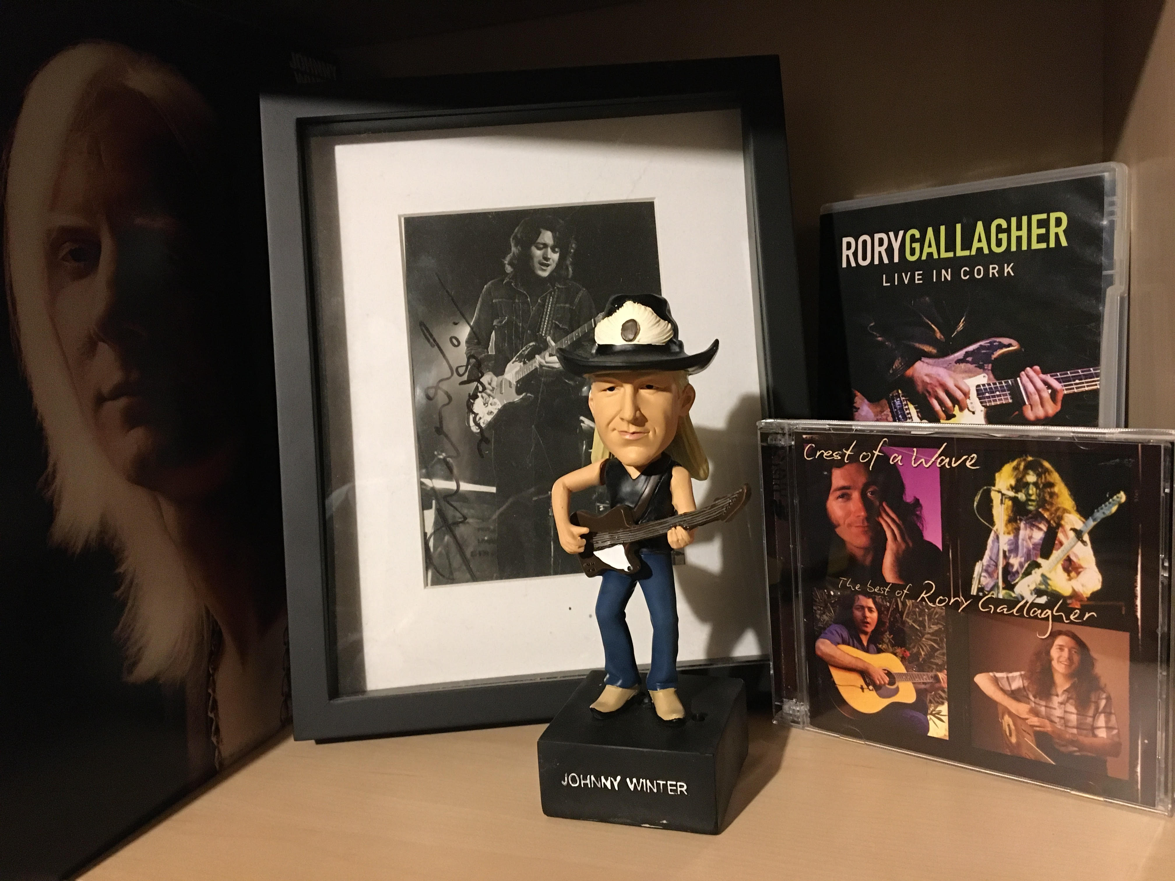 Braindead Rock Hall nominates Mariah Carey and Cher, snubs Johnny and ...