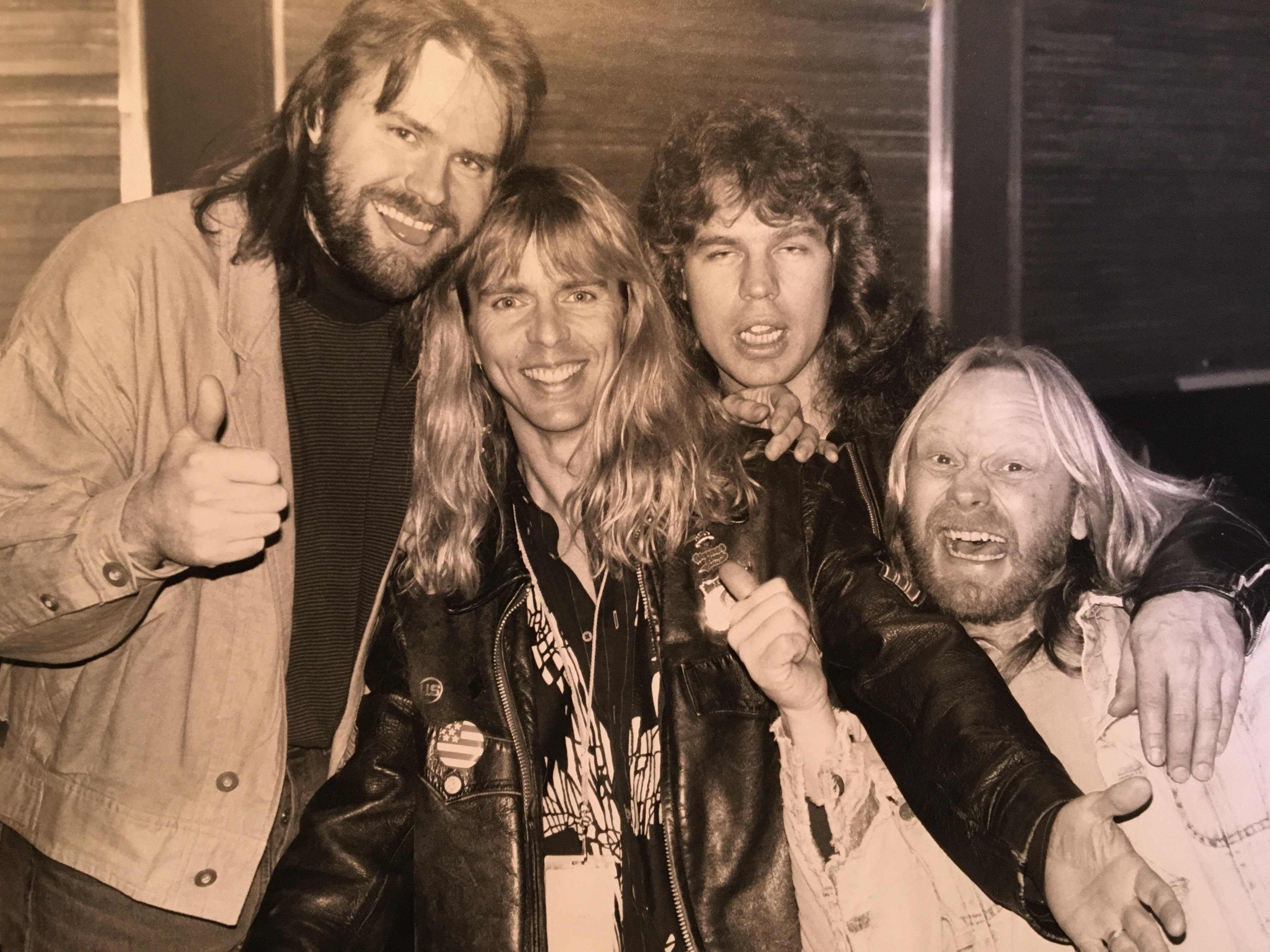 Gettin' goofy with Tommy Shaw and the posse backstage at a Damn Yankees ...